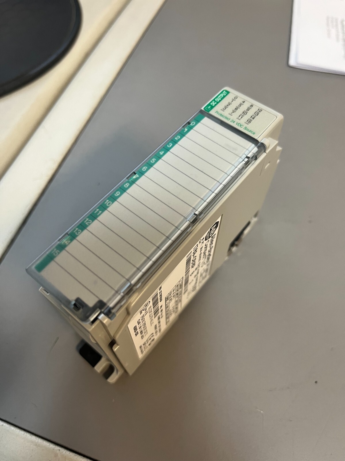 ALLEN-BRADLEY 1769-OB16P SER B 16PT ELECT-FUSED SOURCING OUTPUT MODULE ...