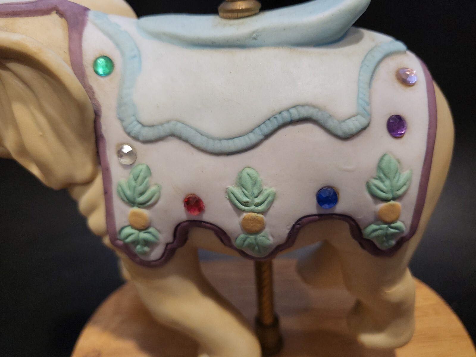 ELEPHANT CAROUSEL MUSIC BOX WITH GEMSTONES WIND UP COLLECTIBLE WORKS | eBay
