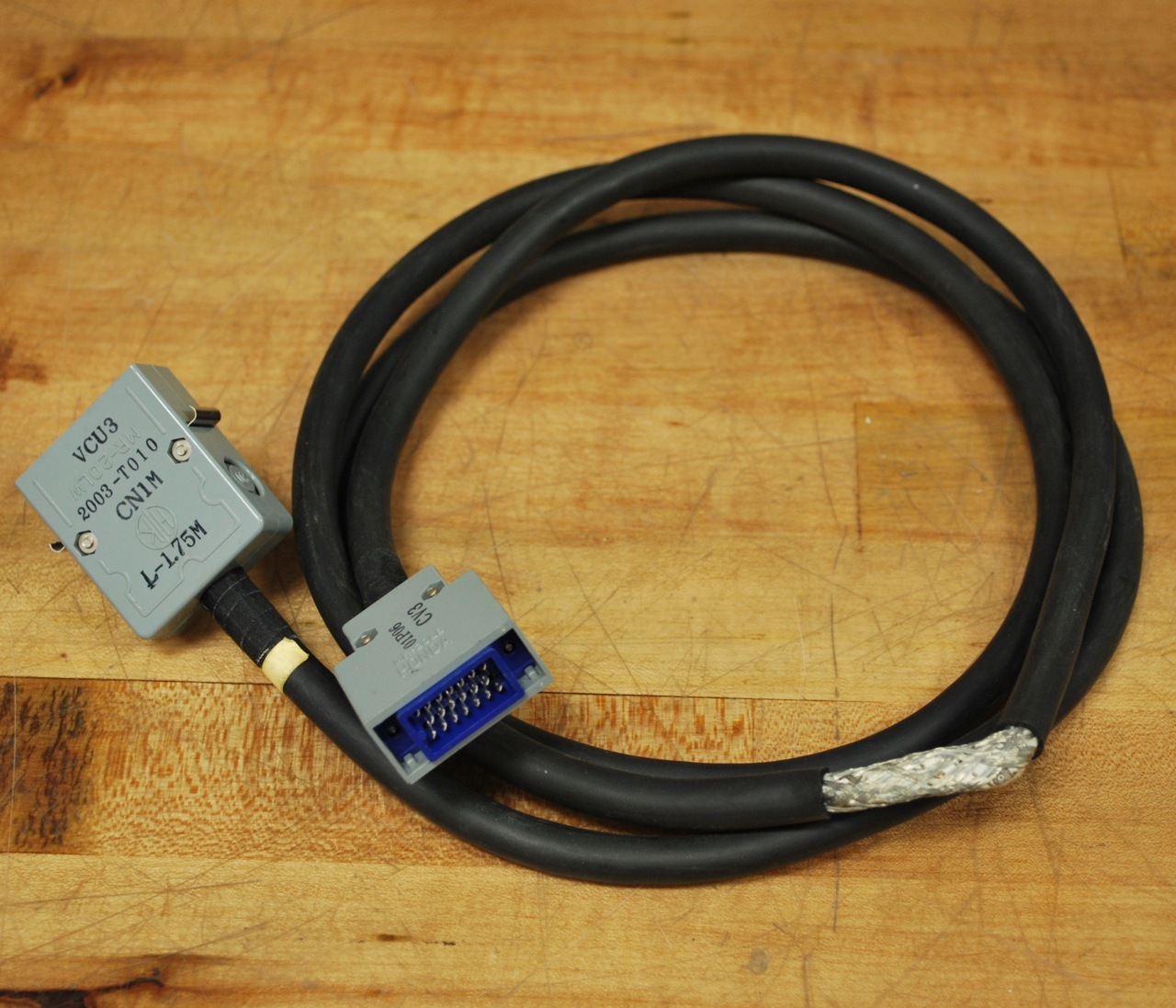 Fanuc 2003-T010-L1.75M M1 Robot Cable MR-20LB and MR-20LW Connectors ...