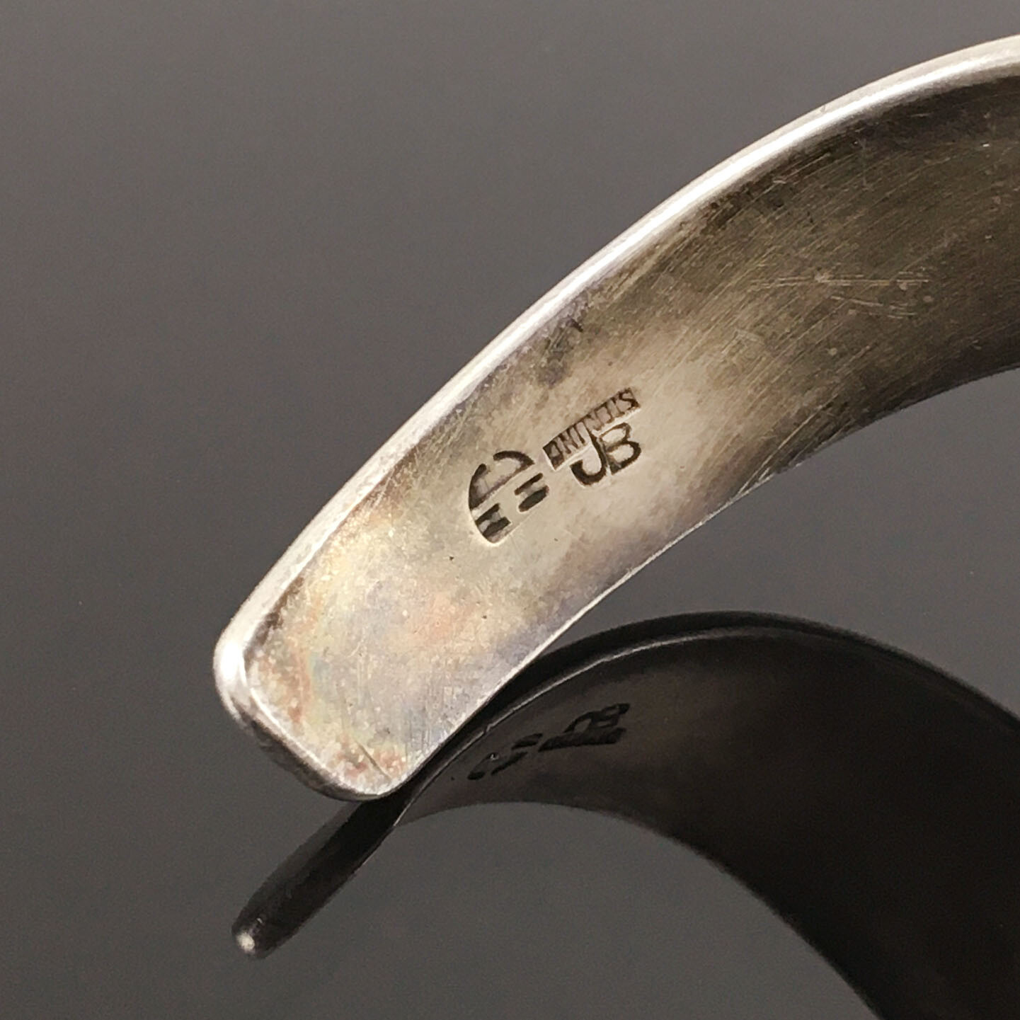 JOHN BEGAY - WHITE HOGAN - NATIVE AMERICAN NAVAJO STERLING SILVER CUFF ...