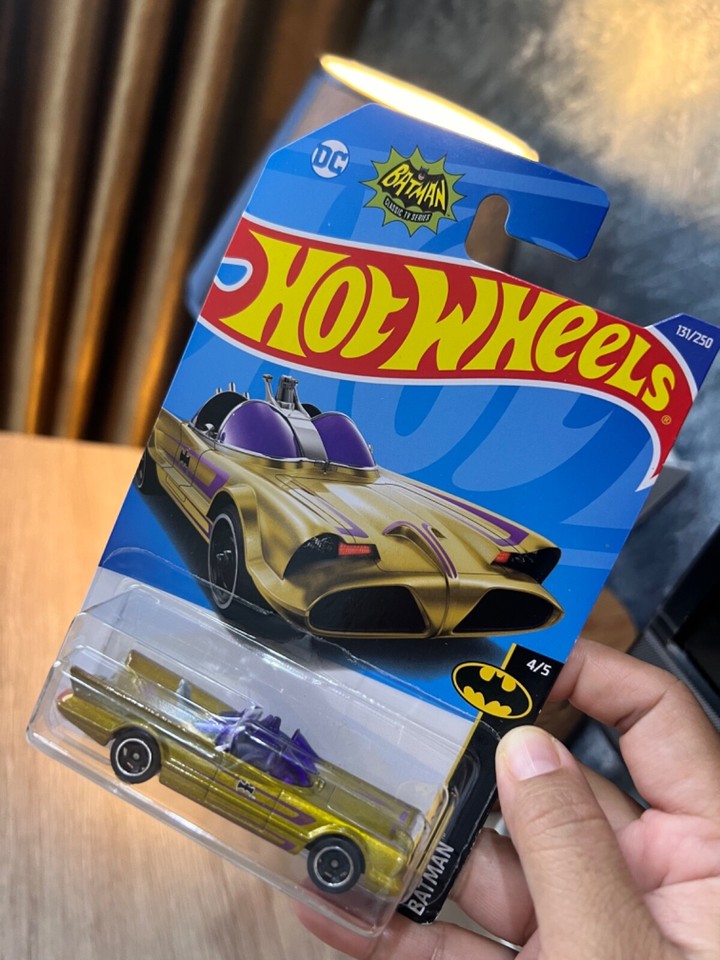 GOLDEN HOT WHEELS BATMAN, TV SERIES BATMOBILE - EXPEDITED SHIPPING | eBay