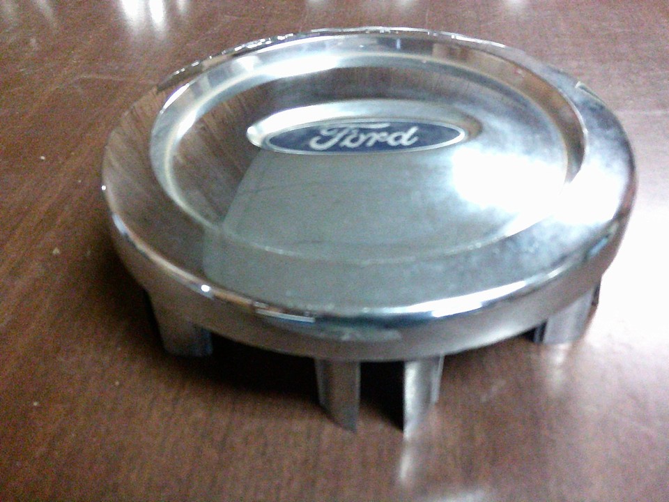 2003 - 2006 Ford Expedition F-150 wheel center cap 4L14-1A096-DB Hubcap ...