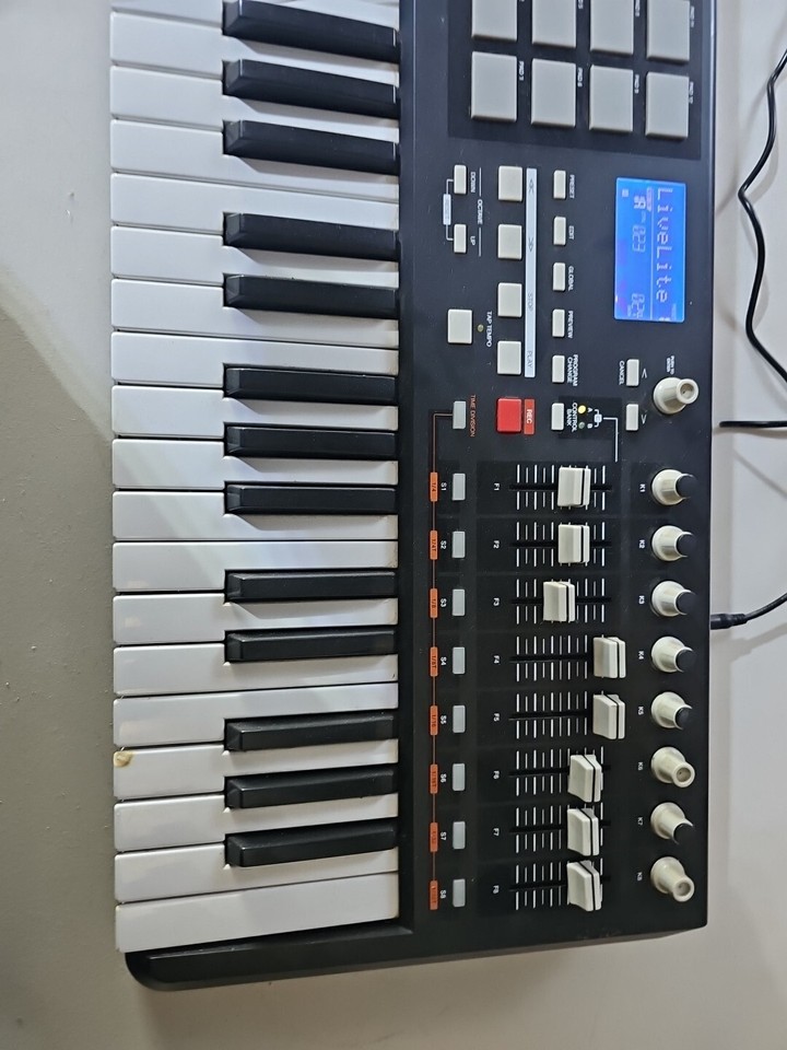 Akai Professional MPK49 49-Key USB MIDI Keyboard Controller ...