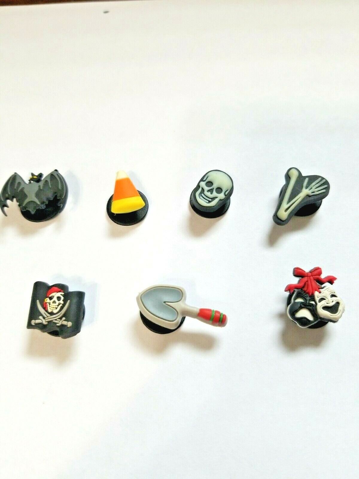 Halloween Jibbitz Bat Candy Corn Pirate Shovel Skeleton Mask Arms Croc ...