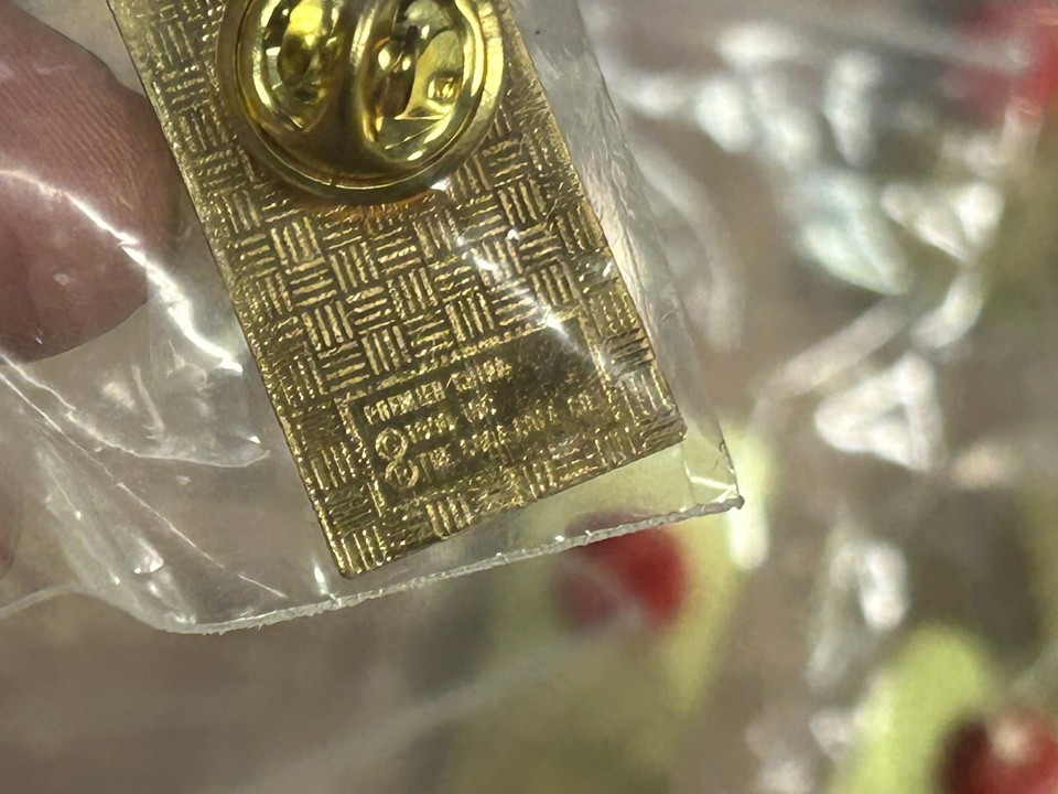 Sponsor Coke #32 Vtg Coca-Cola Olympic Games Pin Badge Can Opener Bead ...