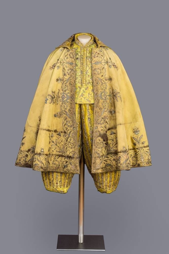 Bespoke Vintage Style Men's Cape Cloak Costume 8th-19th Century Rococo Style | eBay