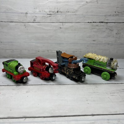 Thomas The Tank Engine Round Magnet Magnetic Trains Harvey Scrap ...