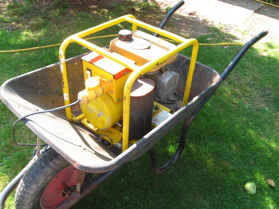 SMALL 600W HAVERHILL 110v GENERATOR Quiet Robin EY08 Japanese Quality ...