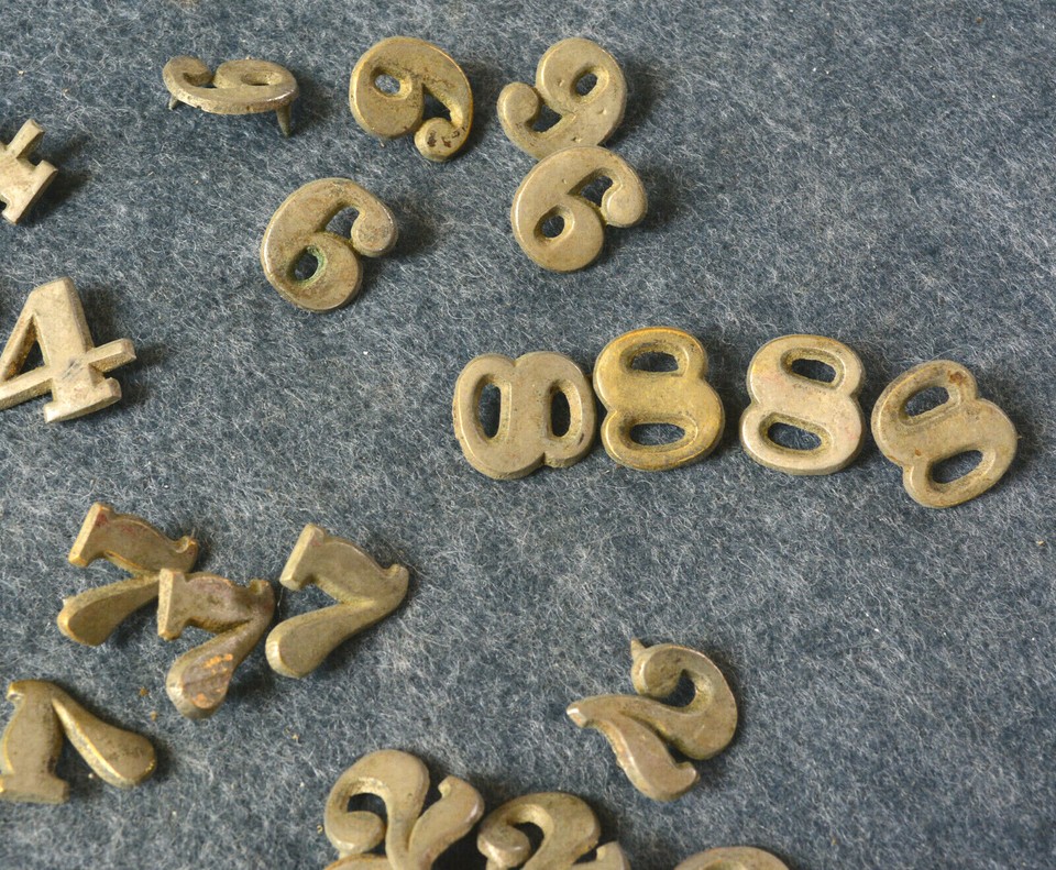 ANTIQUE LEAD MAILBOX NUMBERS | eBay