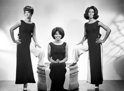 Three Degrees Photo SINGER BAND etc OLD MUSIC PHOTO 2 | eBay
