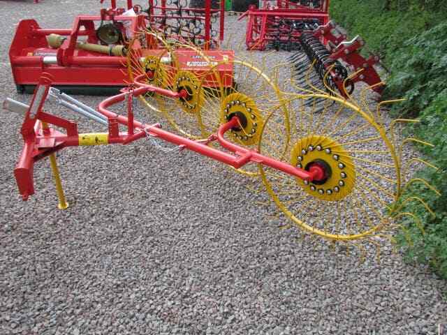 ACROBAT 4 Wheel Hay and Straw Rake/Straw Turner - New | eBay UK