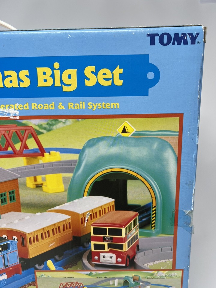 Thomas & Friends Thomas Big Set Battery Operated Road & Rail System ...