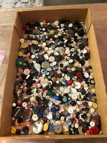 Vintage Buttons 3 LBS Mixed Lot Old Sewing Plastic Bakelite Metal ...