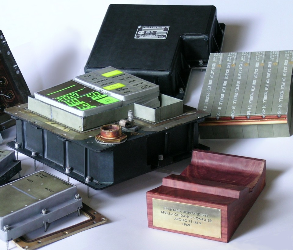 DSKY (DISPLAY KEYBOARD) APOLLO GUIDANCE COMPUTER CRAFT MODEL (LM-5's ...