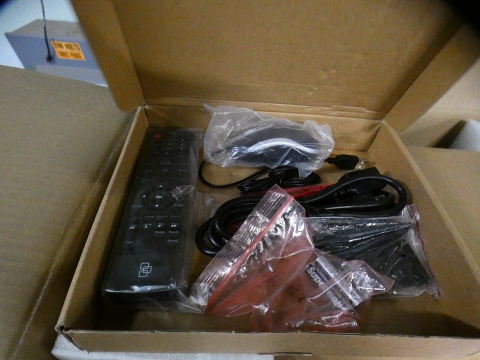 Interlogix TruVision NVR 21 Plus TVN-2132P-000-B Network Video Recorder ...