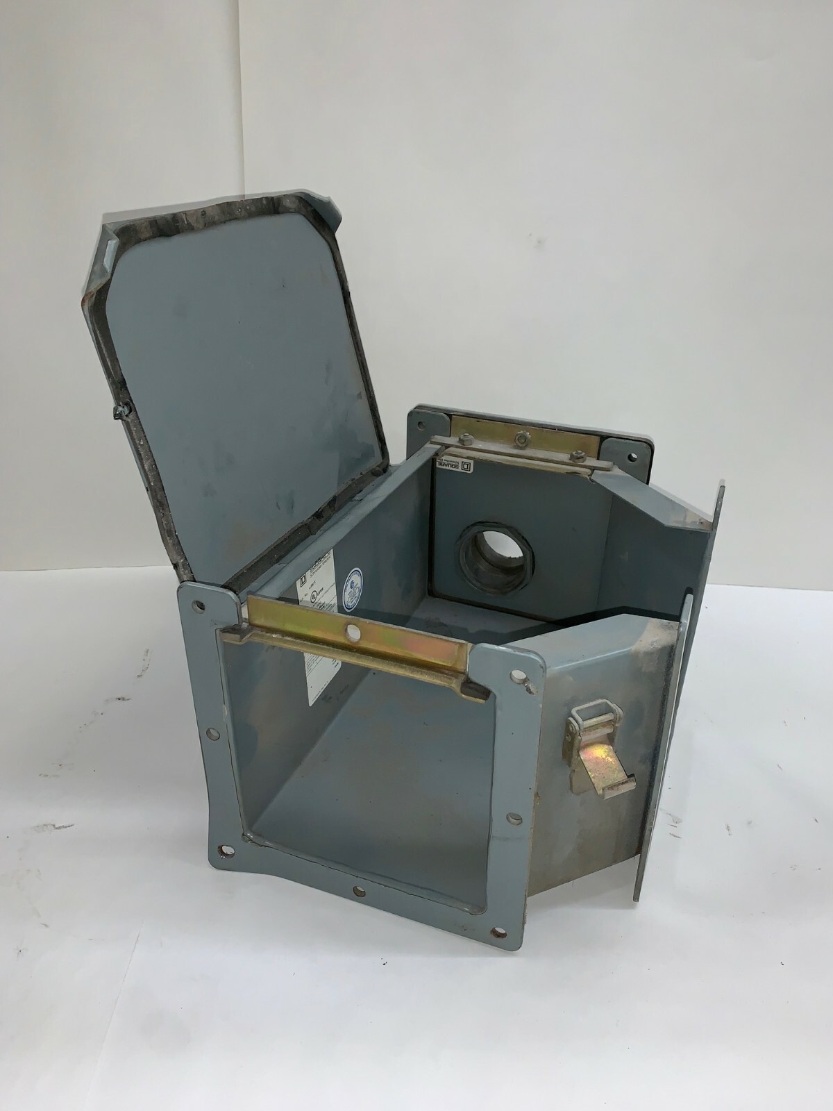 SQUARE D, SCHNEIDER WIREWAY GUTTER FITTING, LJB6TT, 6" X 6", NEMA 12 ...