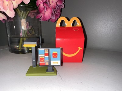 2025 McDonald's - Lil McDonald's Happy Meal Toy mini DRIVE THRU w/mini ...
