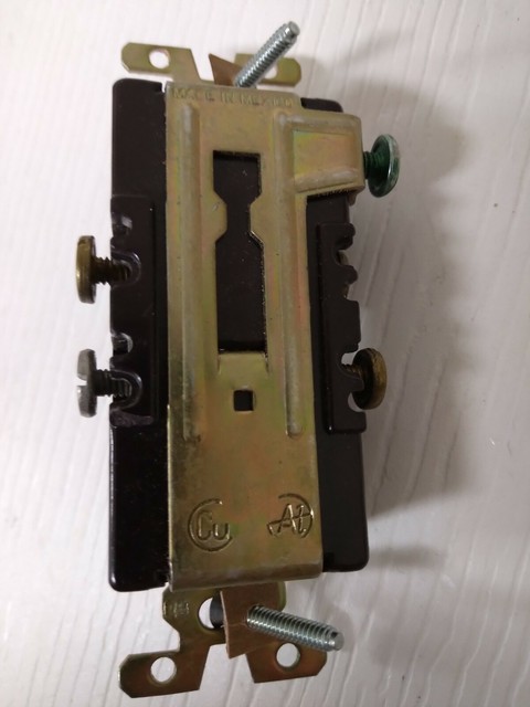34 GE Cat. No. 7945-1 Single Pole Brown Toggle Switch W/ Pilot Light ...