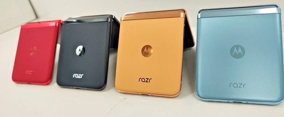 Moto Razr 40 Ultra 5G XT2321-1 5 8GB RAM/256GB Foldable 6.9" Infinite 4 ...
