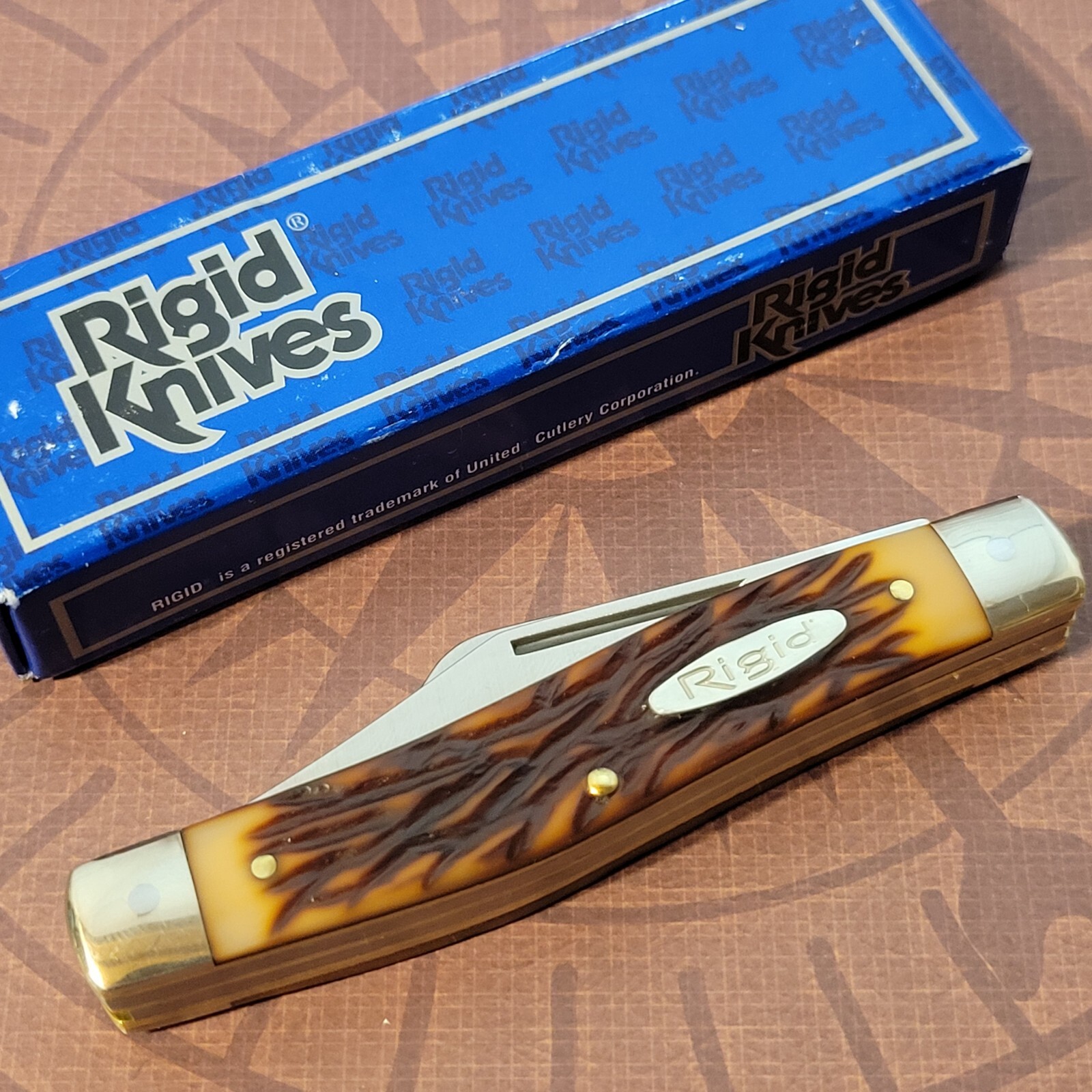 RIGID RG71 Knife Made In USA By Camillus 3 Blade Stockman DELRIN ...