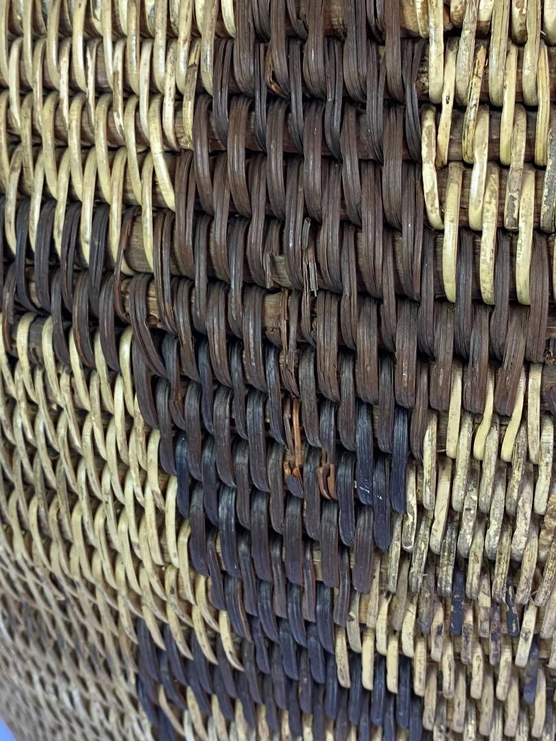 LARGE Indonesian IFUGAO Lidded Rattan RICE STORAGE BASKET with Lizards ...