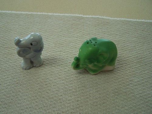 Vintage Green salt or pepper elephant and blue elephant with drum made ...
