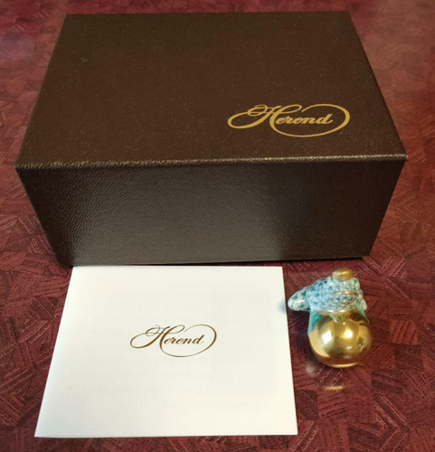 Herend Green Fishnet Frog King principe incoronato con sfera d'oro ...