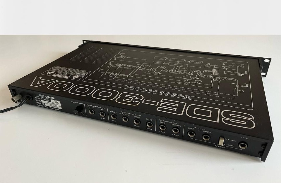 Roland SDE-3000 Digital Delay Effects Rack Unit Digital Delay Effect | eBay