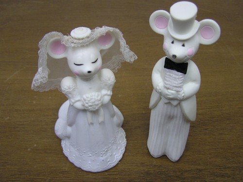 Vintage AVON Church Mouse Bride & Groom Set Empty Delicate Daisies ...