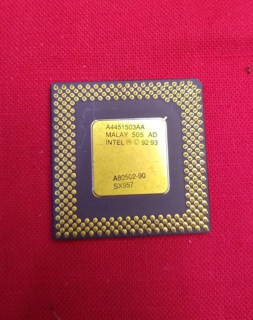 Intel Pentium 90 MHz Vintage CPU SX957 W Heat Spreader A80502-90 Gold ...