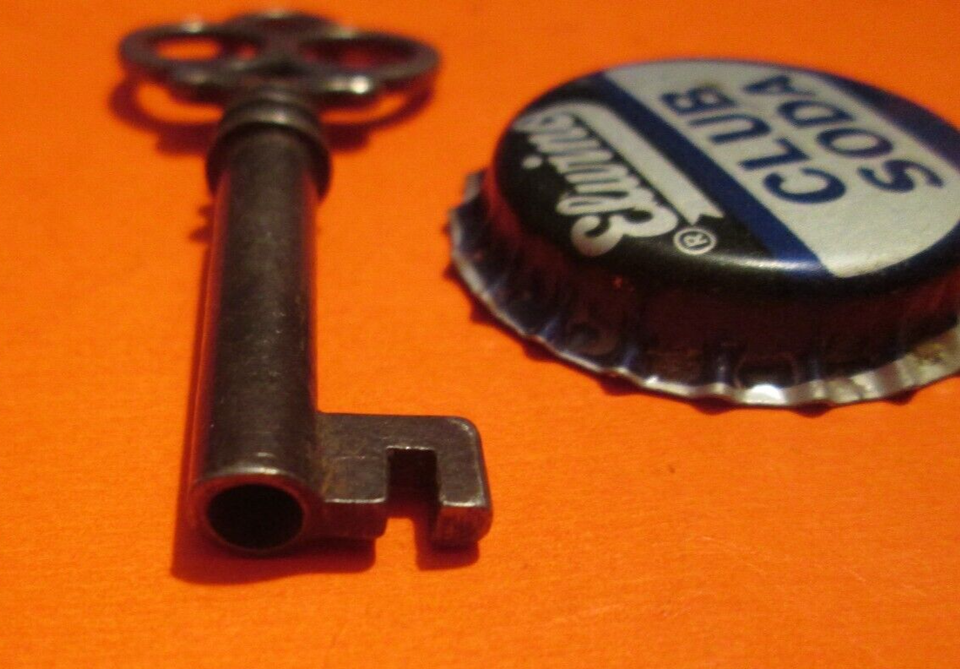 VINTAGE OLD BOW OPEN BARREL SKELETON KEY OBSOLETE LOCK MORE LISTED AA33 ...