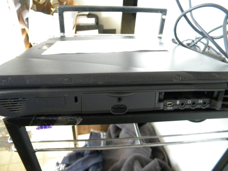 Dell Latitude C840 15" P4 1.60GHz 256MB RAM 40GB HDD DB9/Parallel ...