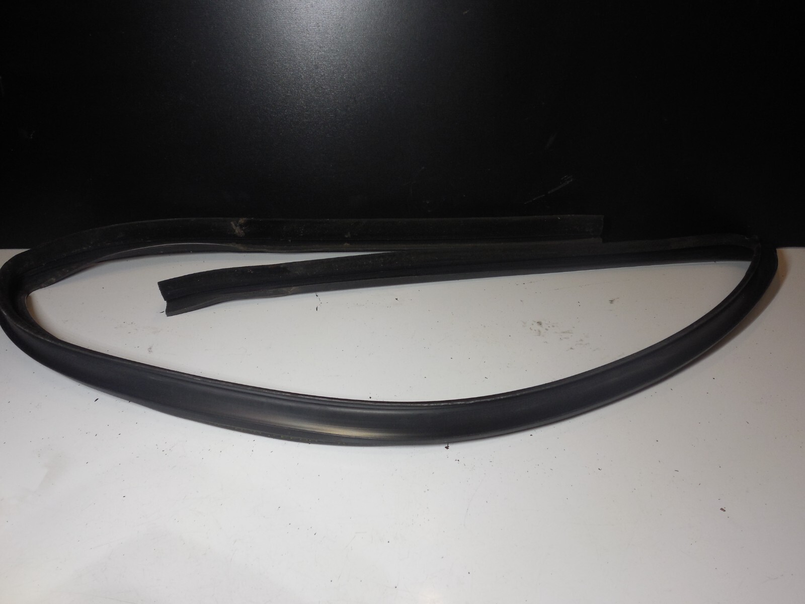 Mercedes W220 S Class Front Left Door Window Frame Gasket Rubber Seal ...