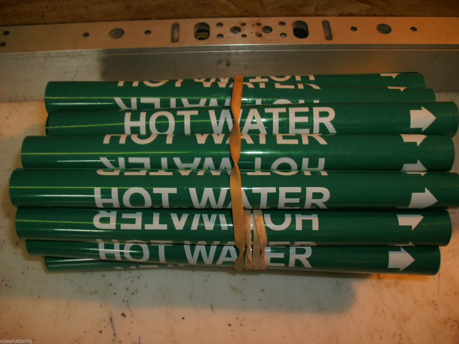QTY 25 - BRIMAR WRAP AROUND PIPE MARKERS 1H49 G/W HOT WATER STYLE A 3/4 ...