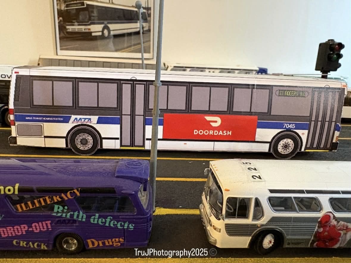 Baltimore MTA Flxible Transit Paper Bus Model 7045 With DoorDash ...