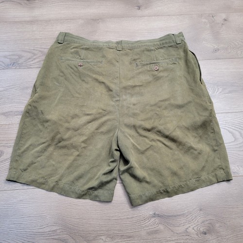 Tommy Bahama Shorts Mens 36 Green Chino Pleated Classiccore Normcore ...