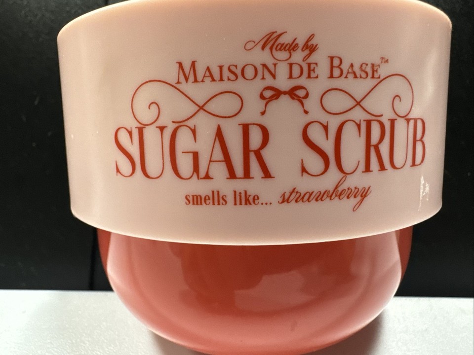 Madison De Base Strawberry Sugar Scrub 12.3 Oz(350g) You Deserve This🍓🛀 ...