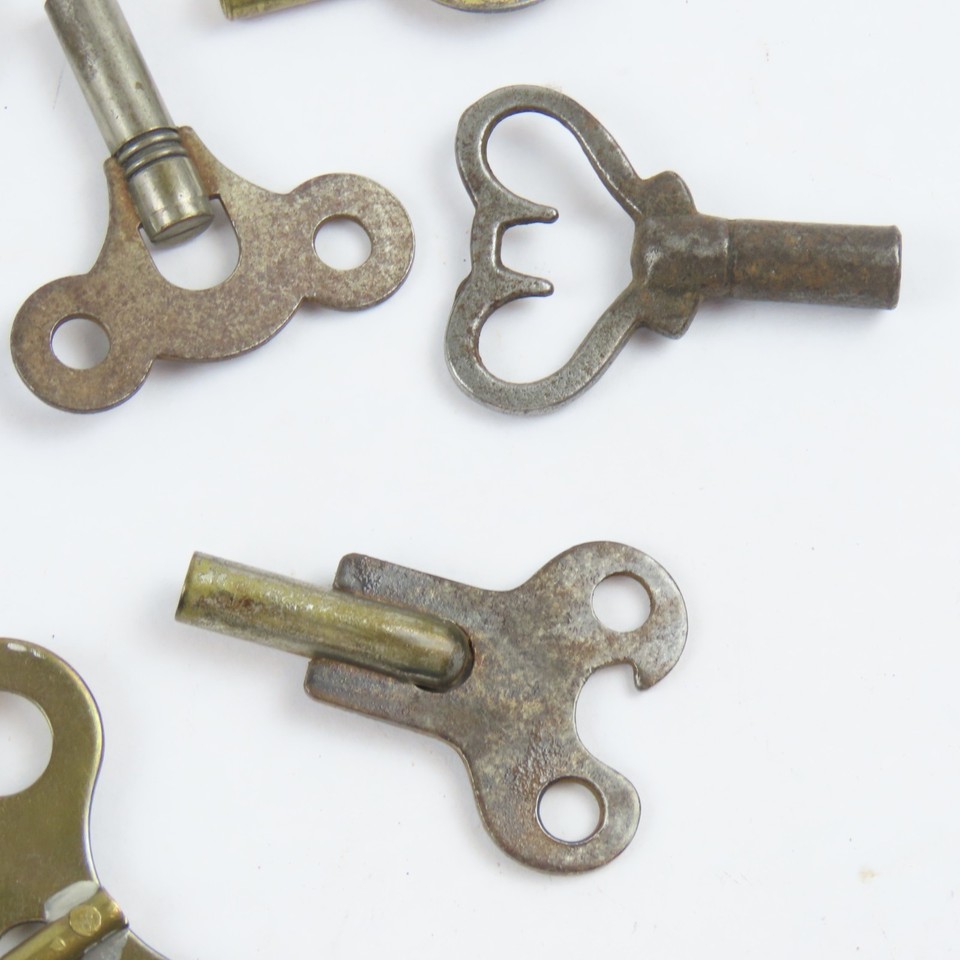 Clockmaker’s & Collector’s Selection of 20 Small Female Keys for small ...
