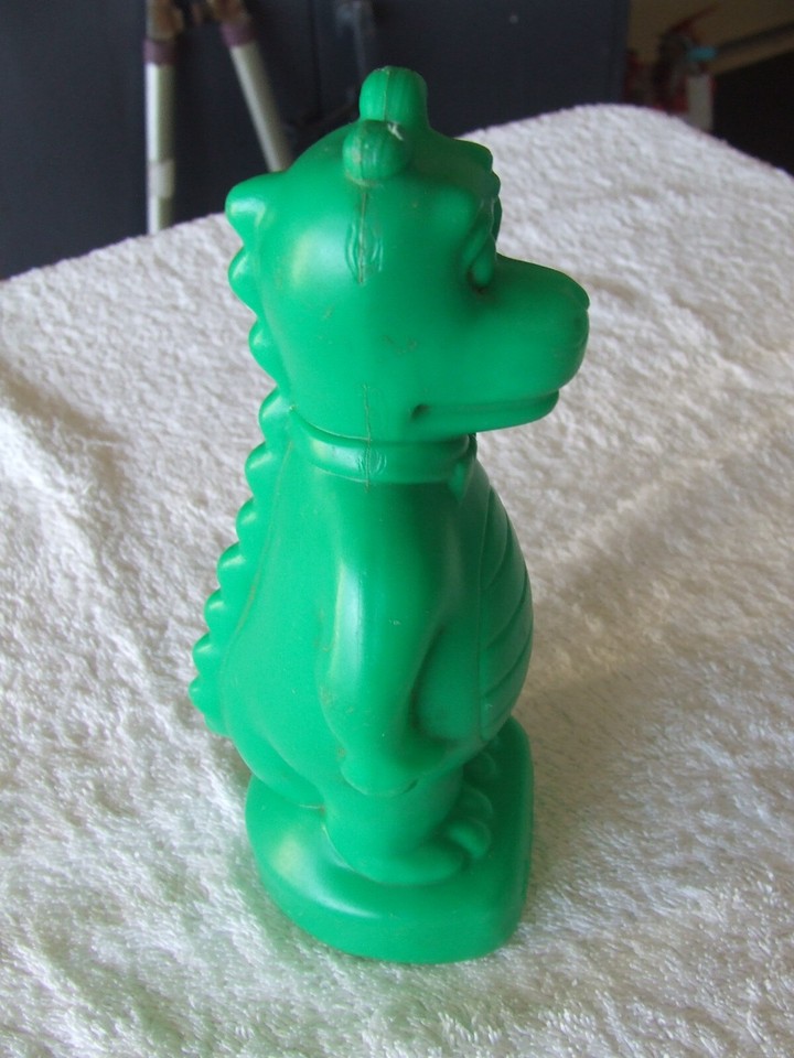 moneybox ST George bank green dragon plastic with stopper retro vintage ...