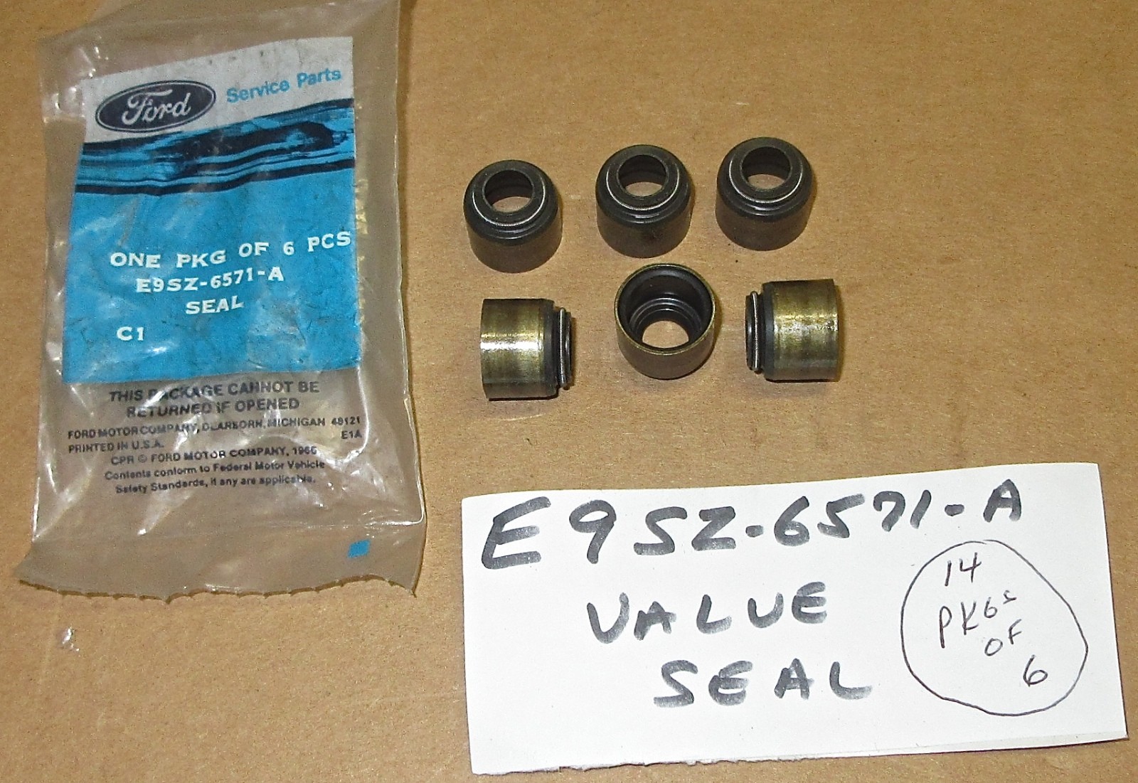 NOS OEM Ford E9SZ-6571-A set 6 valve stem seals 1989-1992 Ford Mercury ...
