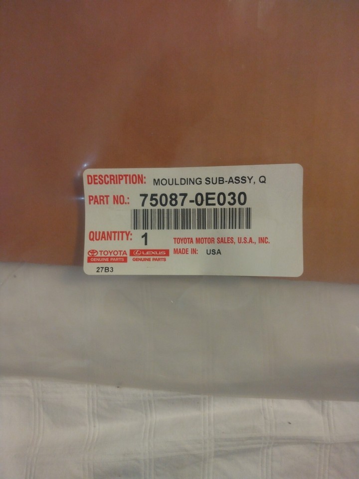 Genuine Toyota 75087-0E030 Passenger RH Rear Wheel Arch Molding 20-23 ...