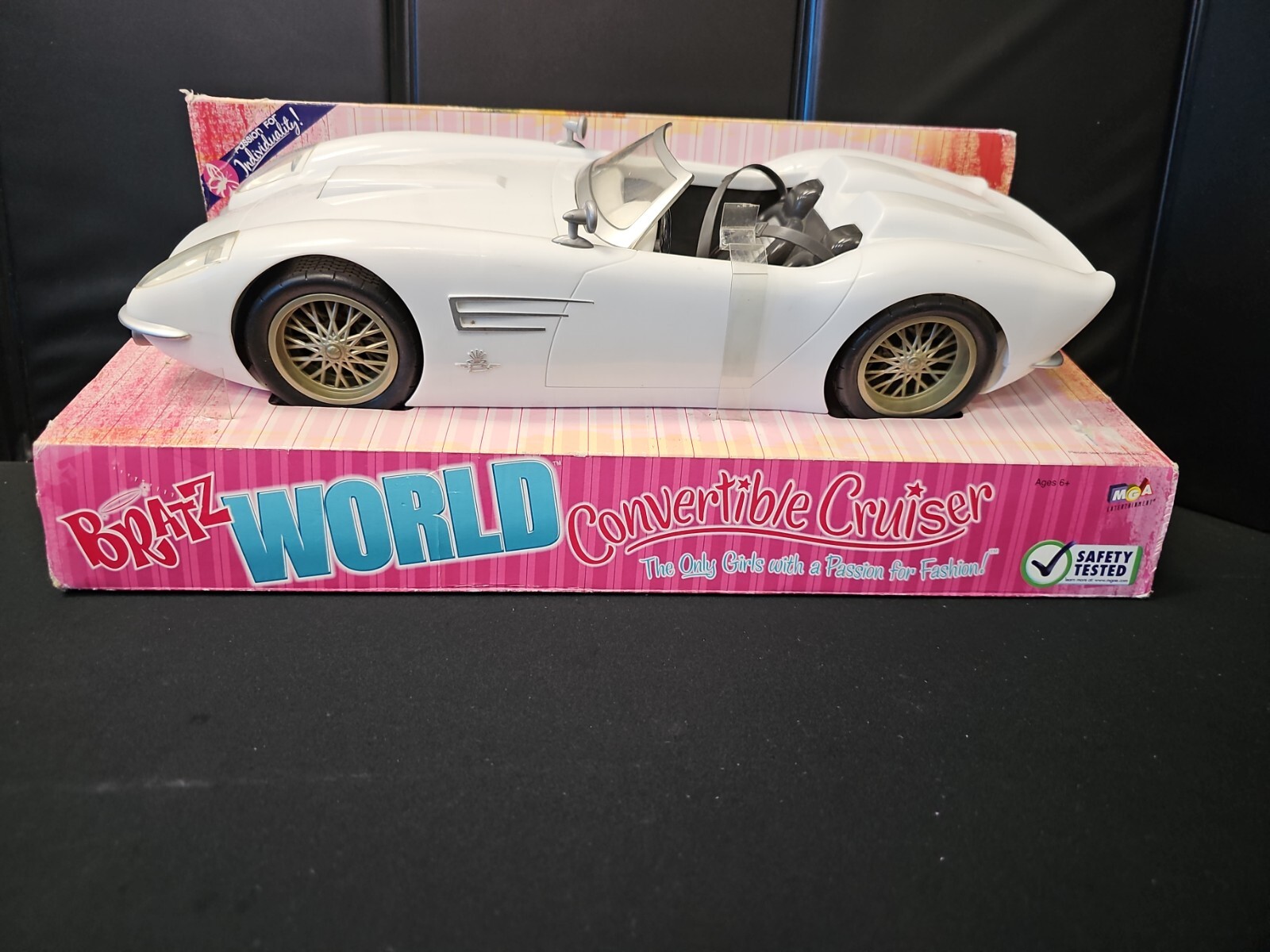 Bratz World Convertible Crusier 2008 MGA Sports Car 17" Maserati New ...