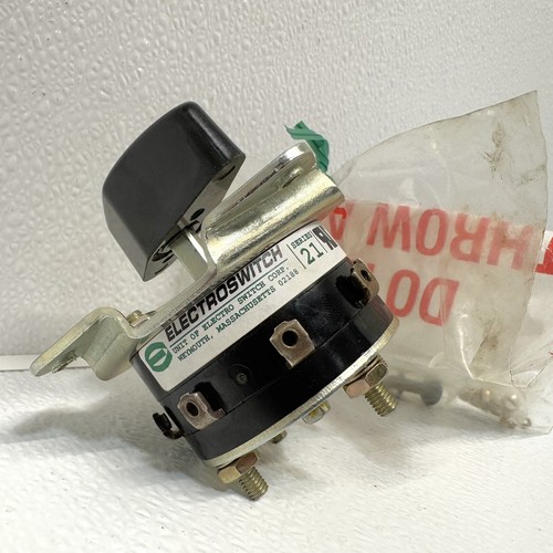 Electroswitch 21301A Selector Switch Series 21 10A-125VAC *With ...