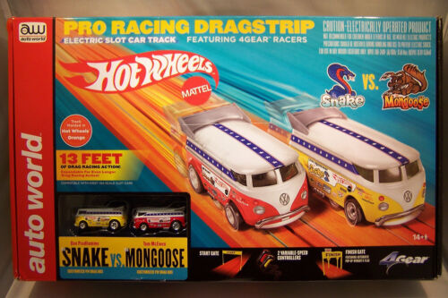AUTO WORLD HOT WHEELS 13ft SNAKE VS MONGOOSE PRO 1:64 DRAG RACING STRIP ...