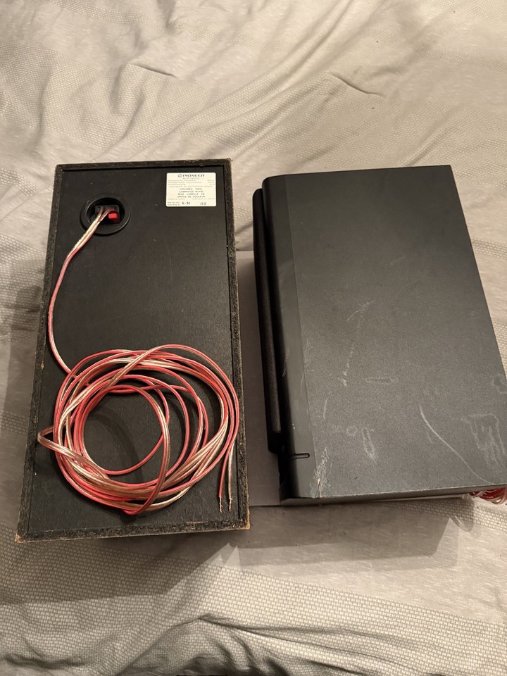 Pair 2 VINTAGE Pioneer S-P720D SPEAKER SYSTEM. 90 w. Not Tested. Parts ...