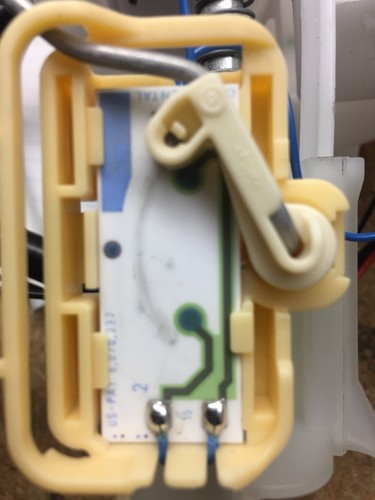 MERCEDES W203 Fuel Level Sending Unit Left 5 Pin Bosch Sender Sensor ...