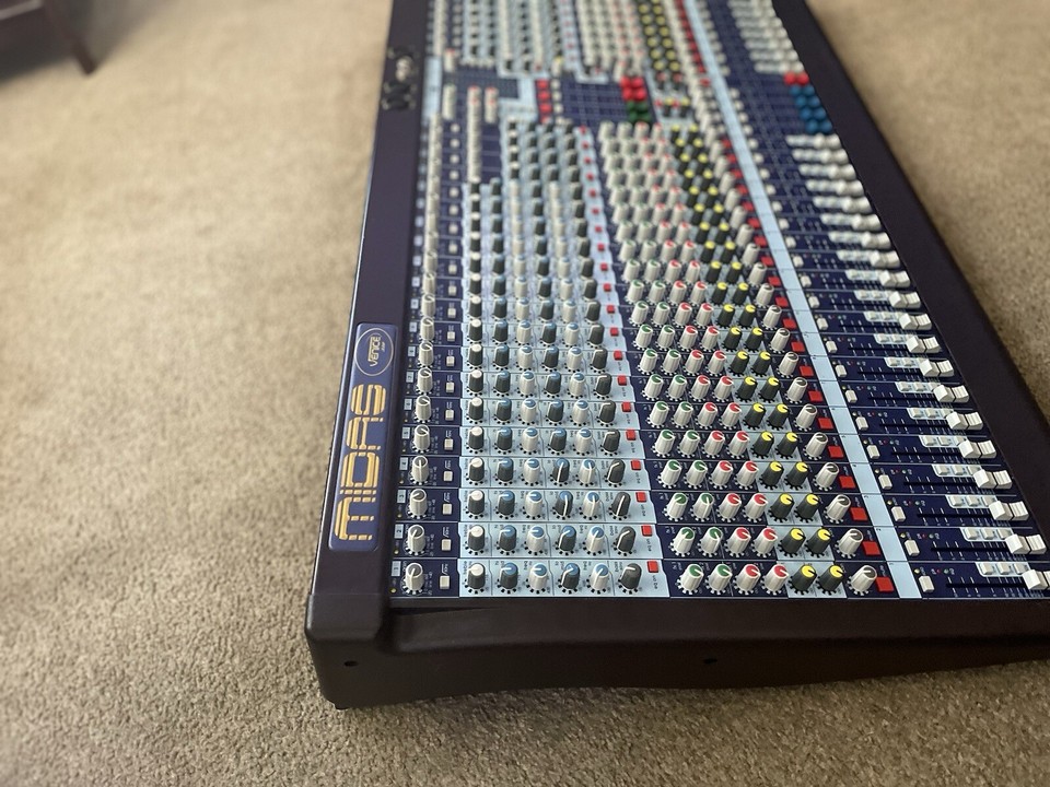 Midas Venice 320 32-Channel Analog Mixing Console (E097) | eBay