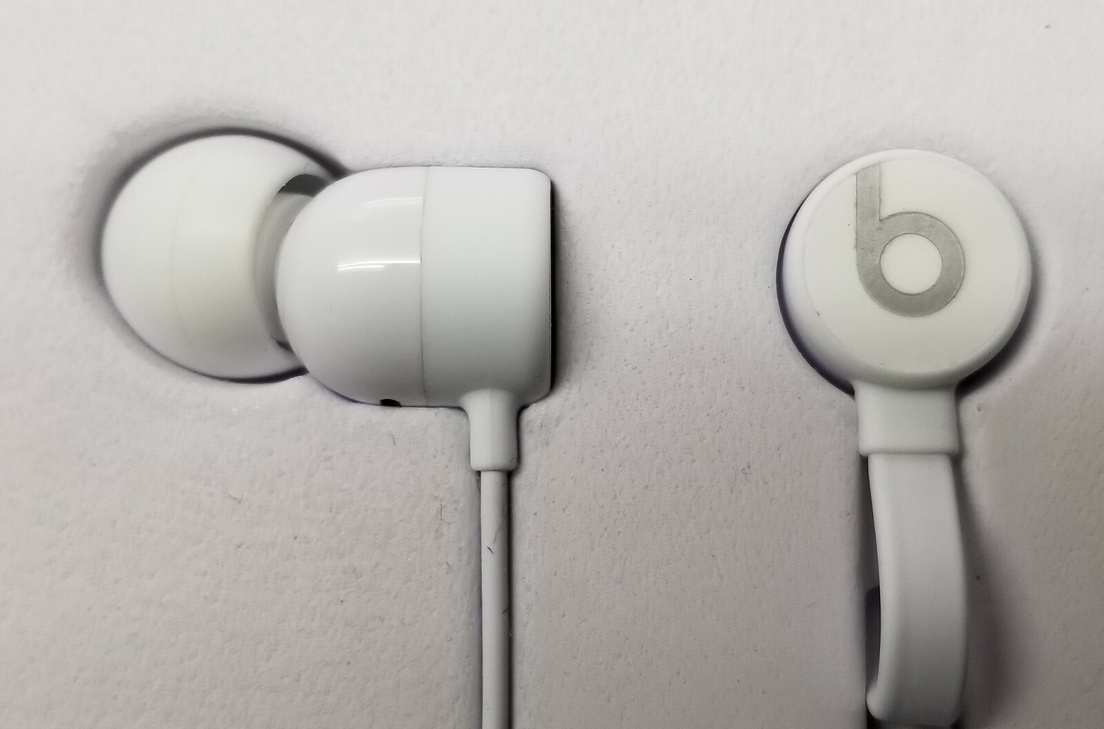 Salvage Beats by Dr. Dre BeatsX In-Ear Wireless Headphones -White (D ...