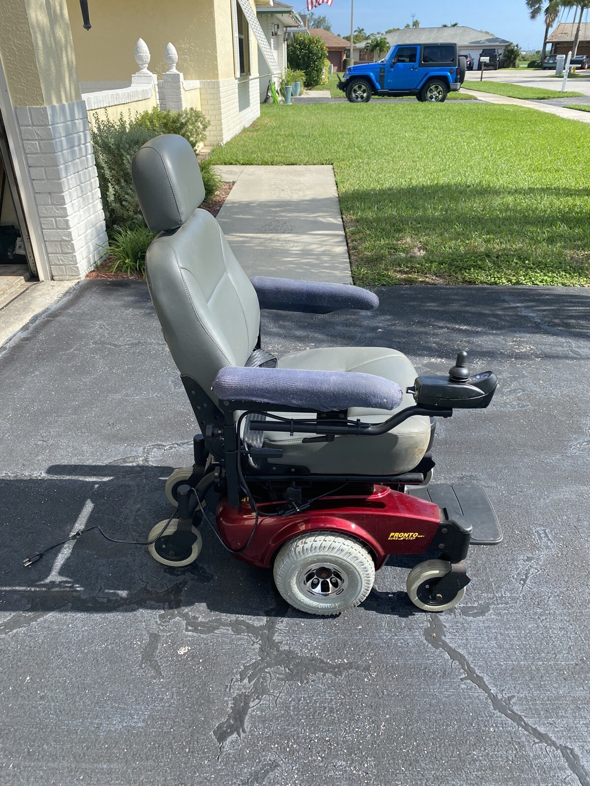 INVACARE PRONTO M41 SURESTEP POWER WHEELCHAIR - 20" SEAT WIDTH (RED ...