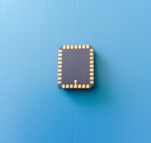 27c512-20 Fujitsu IC 64k X 8 UVPROM 200ns CQCC 32 Pin Ceramic Mbm27c512 ...